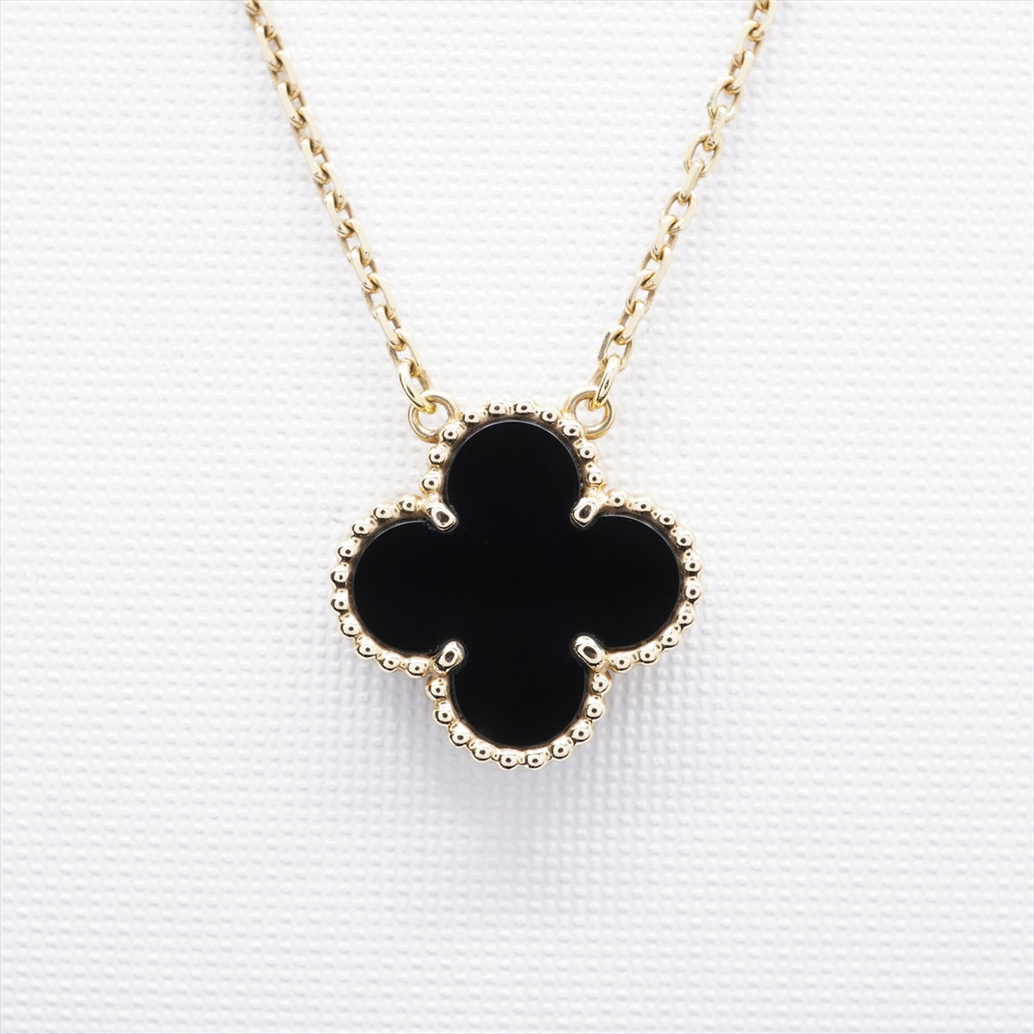 Van Cleef & Arpels – THE PURSE AFFAIR